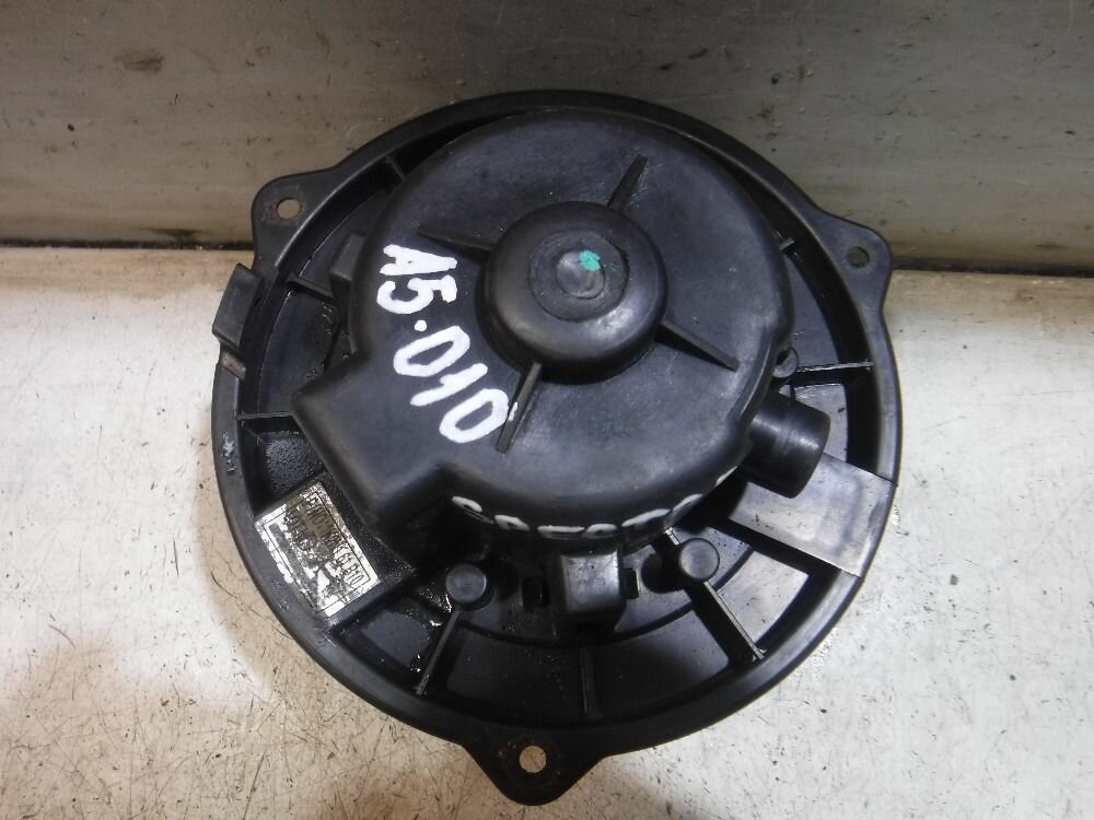 Моторчик отопителя Kia Spectra