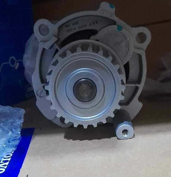 Водяной насос (Помпа) AUDI SEAT SKODA VW