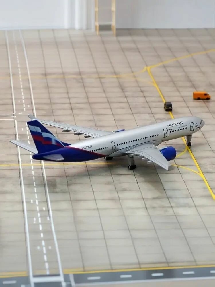 Игрушка самолёта Аэробус А330 аэрофлот
