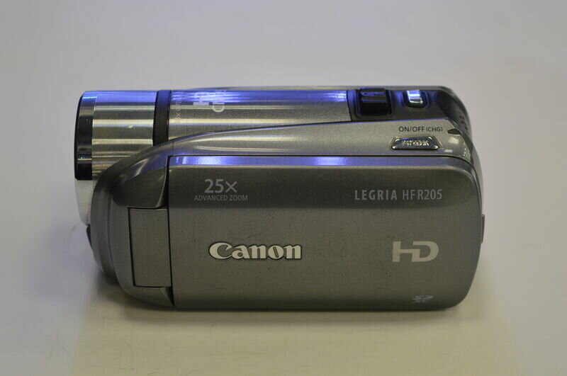 CANON Видеокамера Canon LEGRIA HF R205 Ресейл