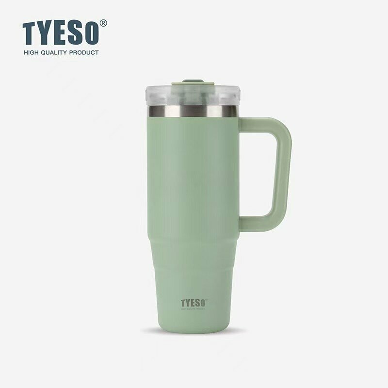 Термос TYESO Ice King большой емкости оснащен ручкой и трубочкой, что делает его идеальным для использования в автомобиле или других ситуациях. Он изготовлен из нержавеющей стали.