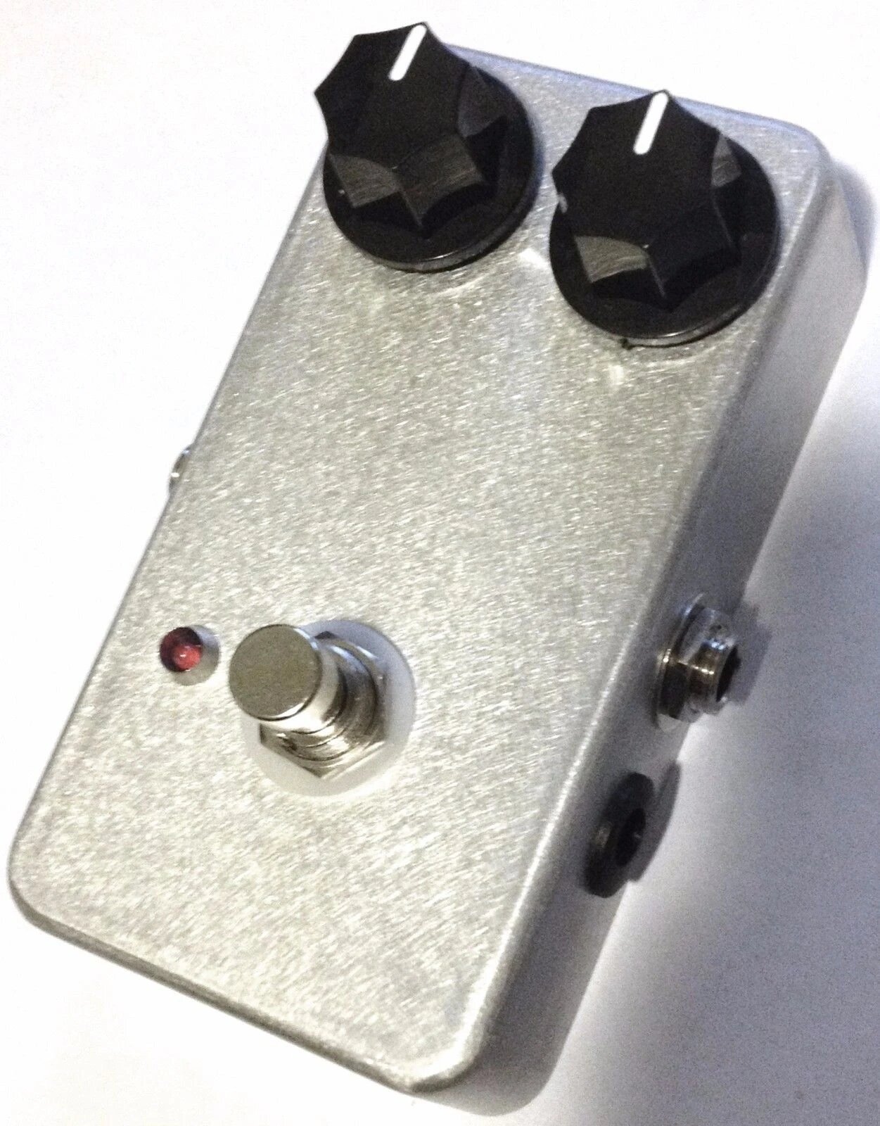 Аналоговый компрессор для гитары