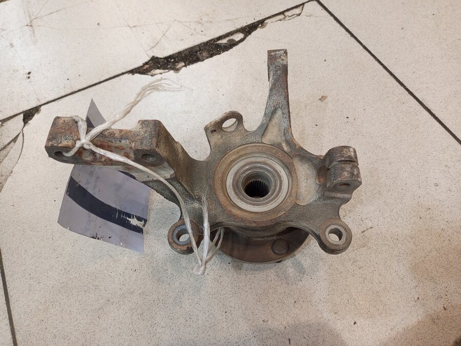 Кулак поворотный передний правый от Chevrolet Lacetti J200 2003-2013