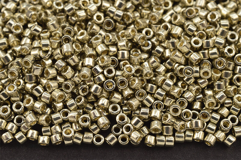 Бисер японский MIYUKI Delica цилиндр 11/0 DB-1851 Duracoat Galvanized, светлое олово, 5 грамм