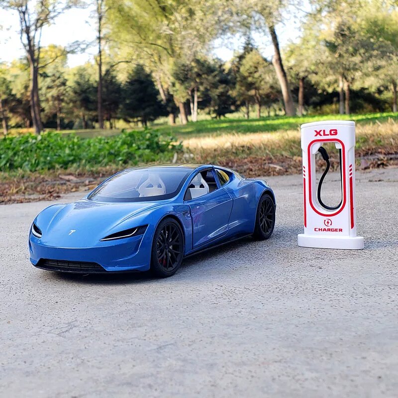 Модель Tesla в масштабе 1:24 в синем цвете, металлическая игрушка для мальчиков