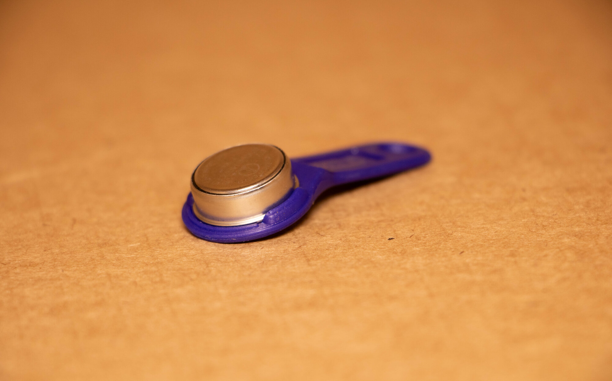 Ключ Touch Memory DS1992L, перезаписываемый, контактный, металлический, синий