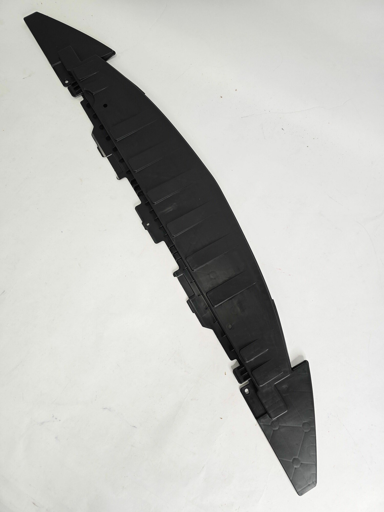 Пыльник переднего бампера Changan Alsvin