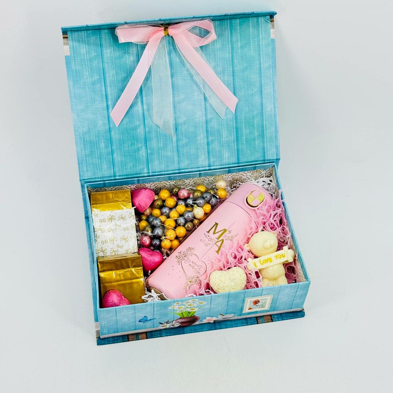 Подарочный набор чая с орехами, термосом и свечами ручной работы. Коробка книга, чайный букет