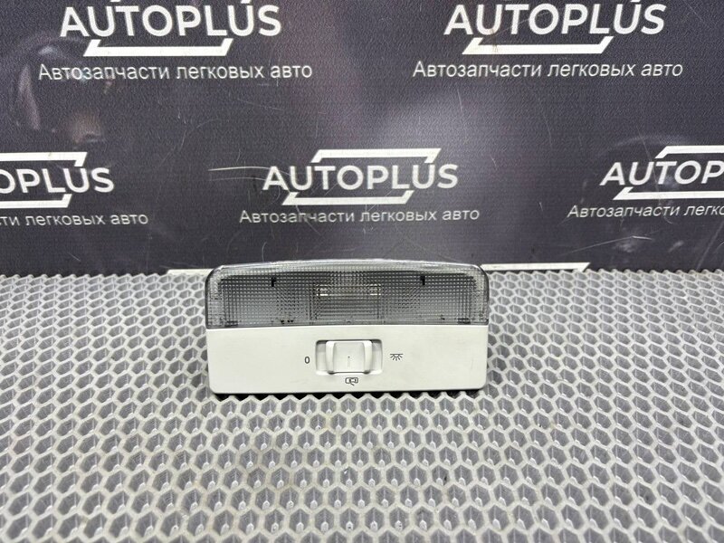 Плафон освещения салона Задний Skoda Octavia 2011 (1.4 CAXA) Б/У с пробегом Арт. 6L0947105A