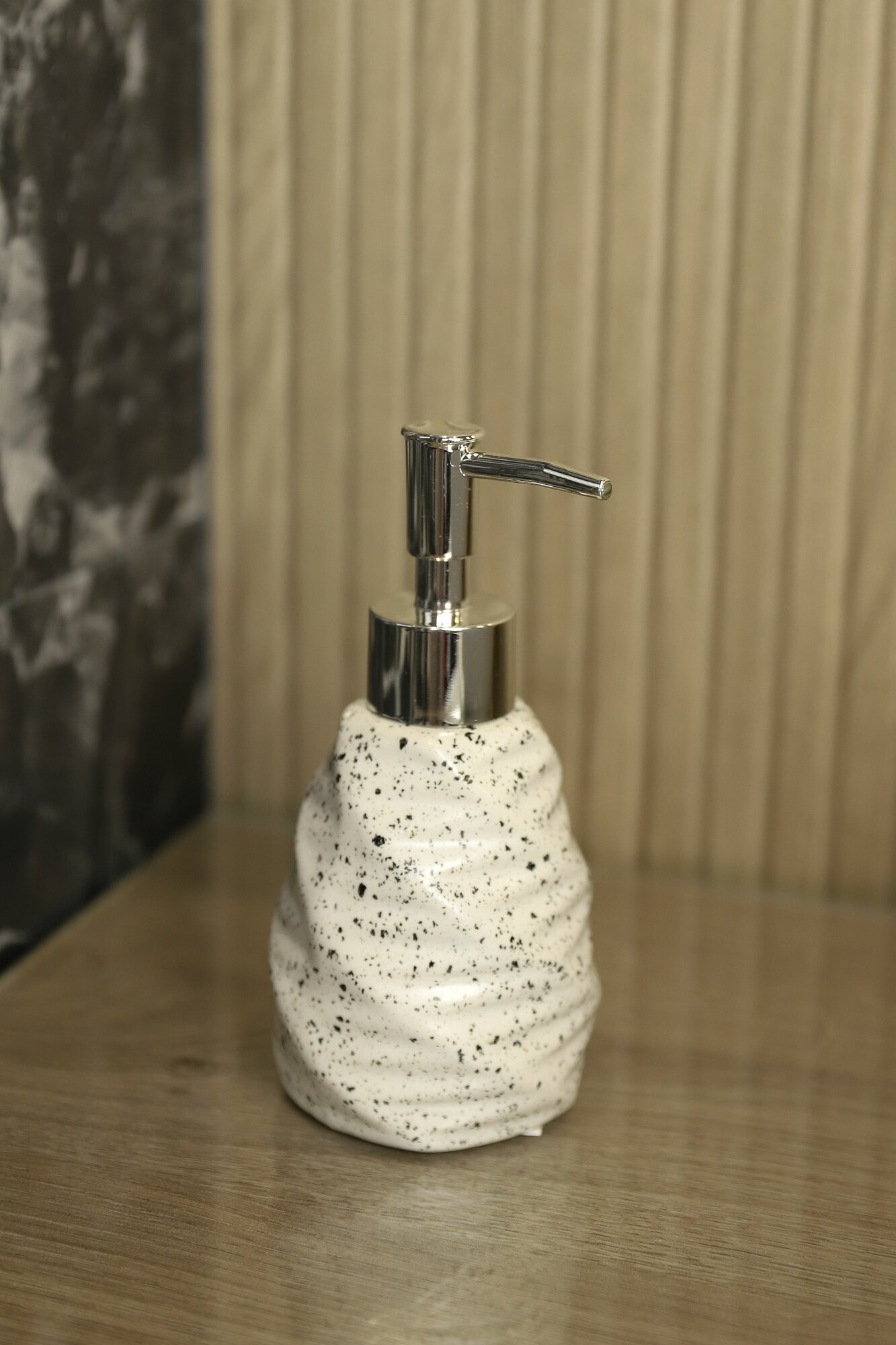 Дозатор, диспенсер для жидкого мыла, 250 мл