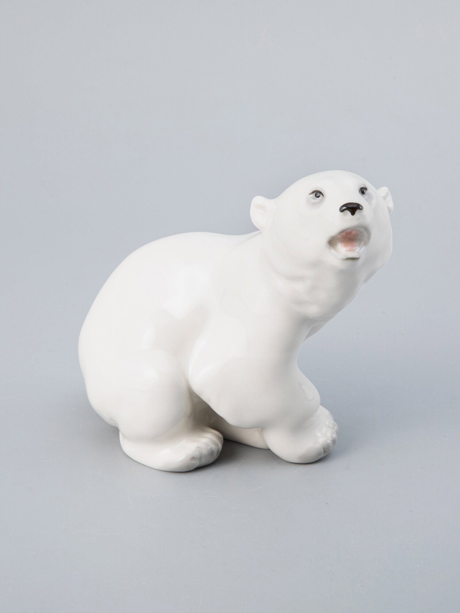 Фарфоровая статуэтка "Медвежонок белый", Императорский фарфоровый завод, 11,6 см