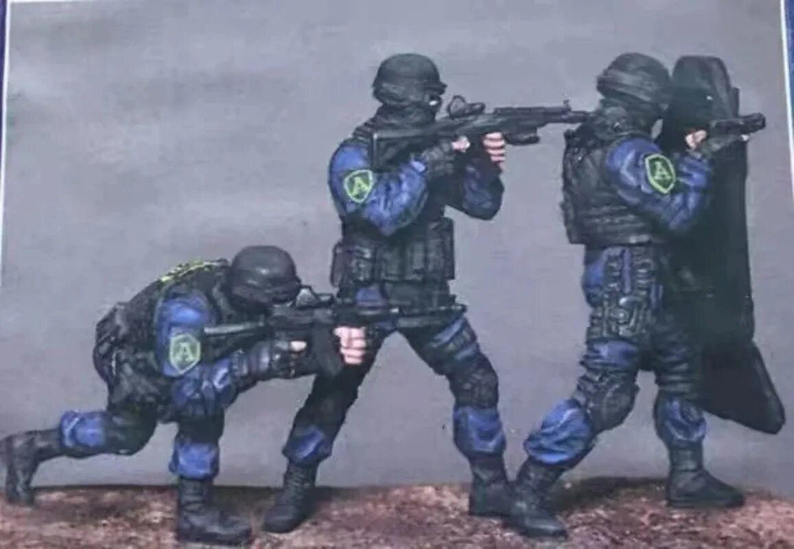 Масштаб 1/35, наборы моделей из смолы, 3, современные полицейские миниатюрные фигурки героев, диорамы, игрушки в разобранном виде и неокрашенные 152