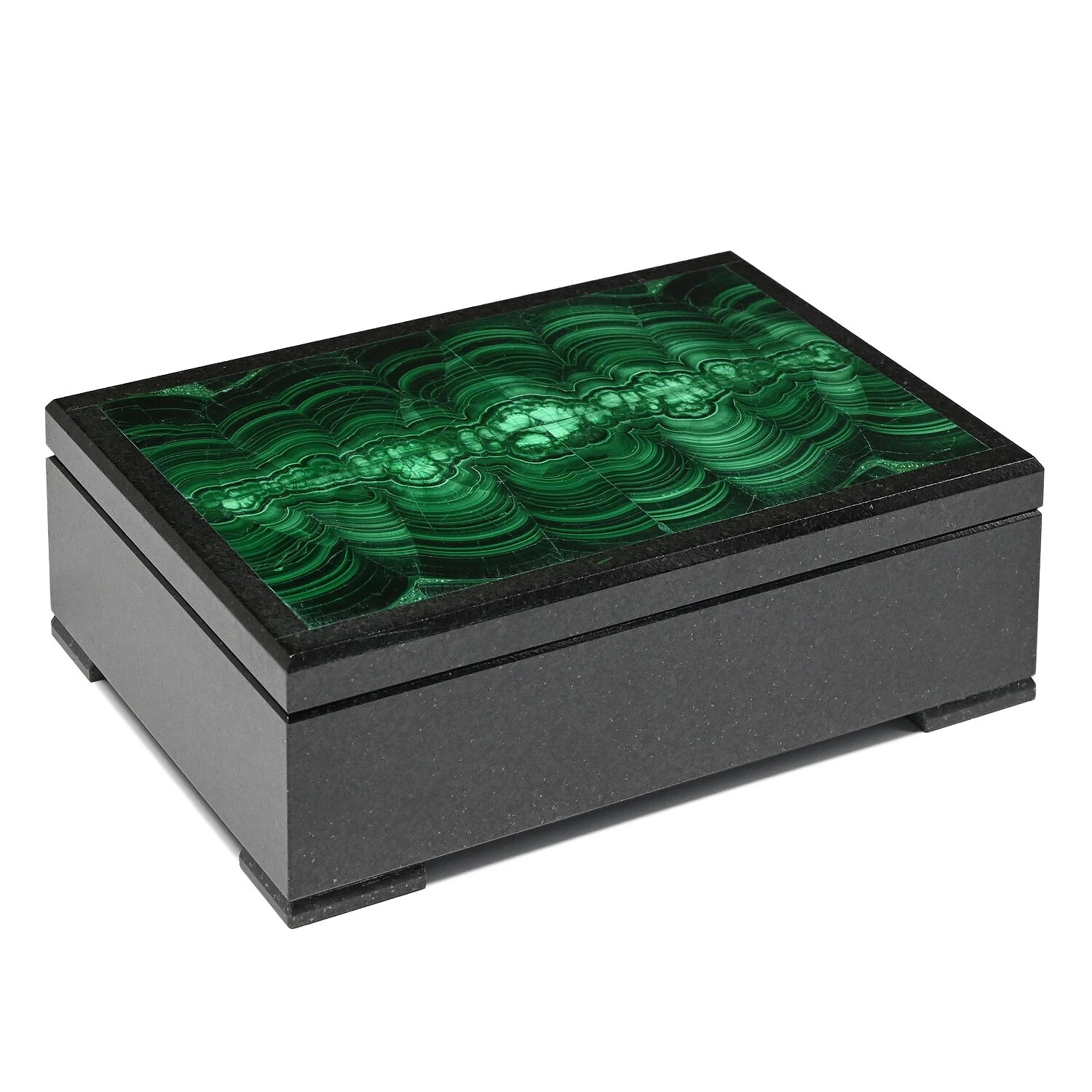 Шкатулка из камня малахита и долерита 120*78*40мм .