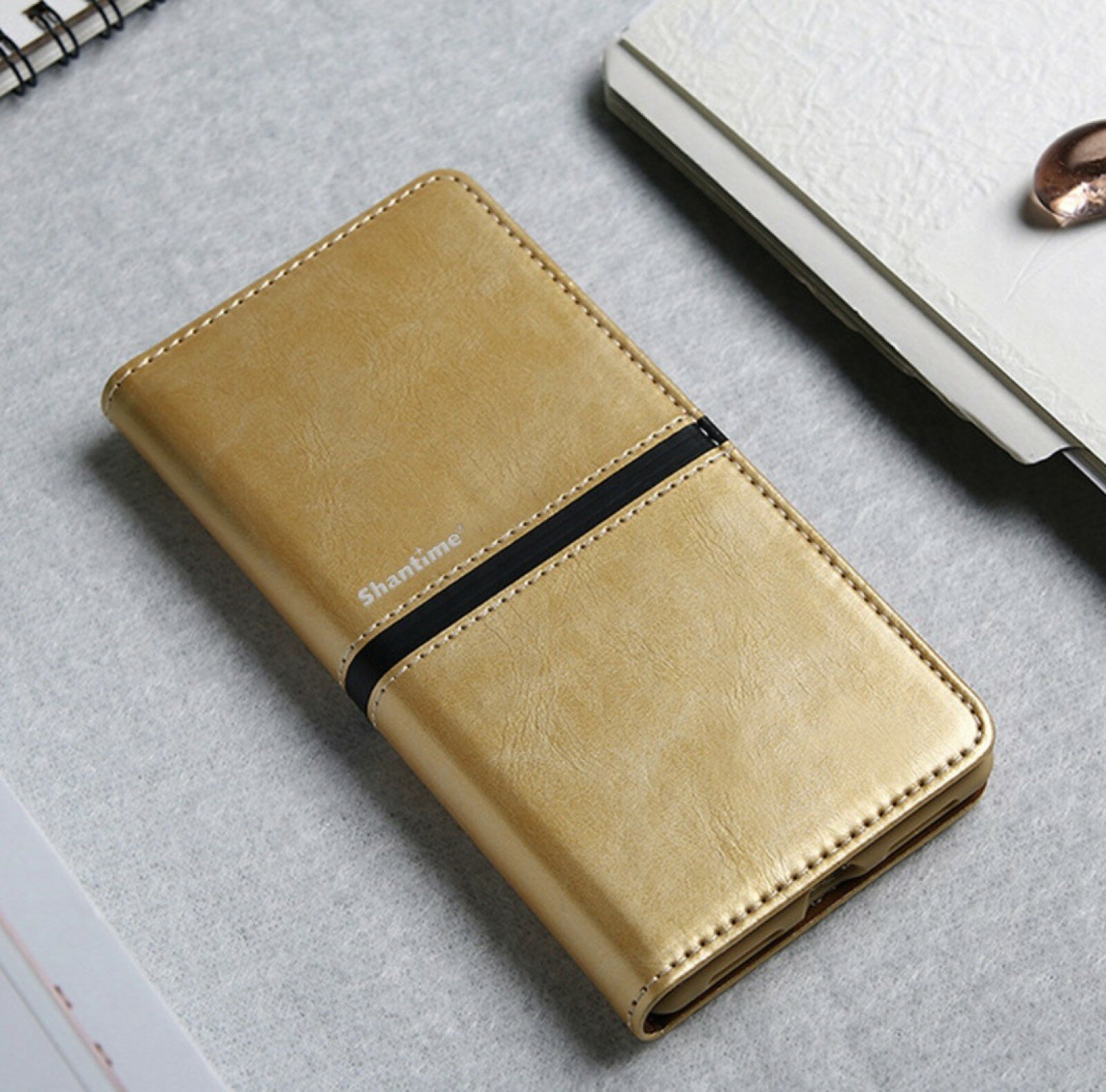 Чехол-книжка MyPads для ZTE Blade V9 на жёсткой металлической основе золотой