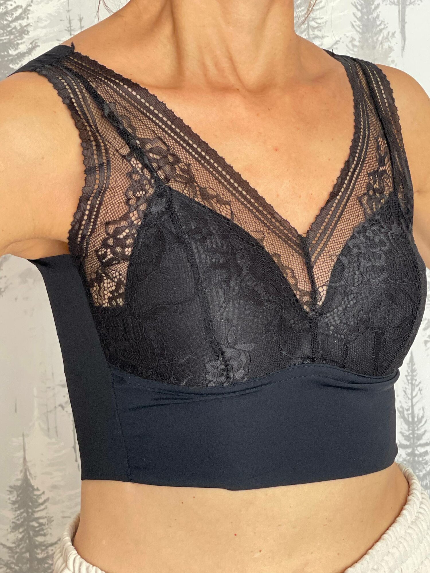 Топ с чашками кружевной