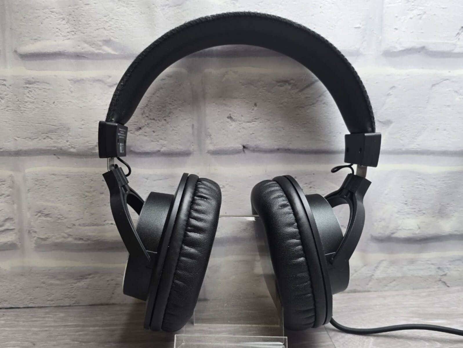 Проводные наушники Fiero Famuli, чёрные