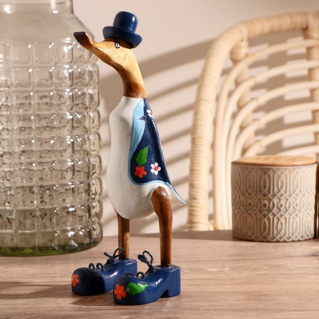 Статуэтка Сима-ленд "Утка в летнем костюме", дерево, 13x9x27 см