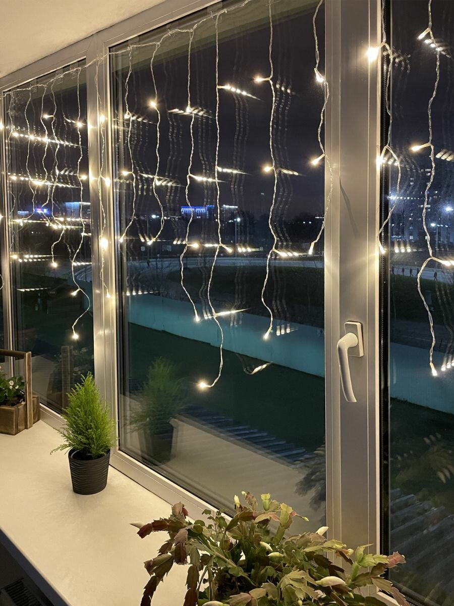 Гирлянда светодиодная «Бахрома» 2мх1м 62LED 24В IP44( без трансформатора Б0041911) тепл. свет ЭРА Б0041907