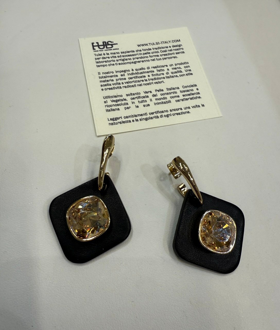Серьги пусеты, кристаллы Swarovski