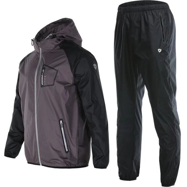 Костюм спортивный