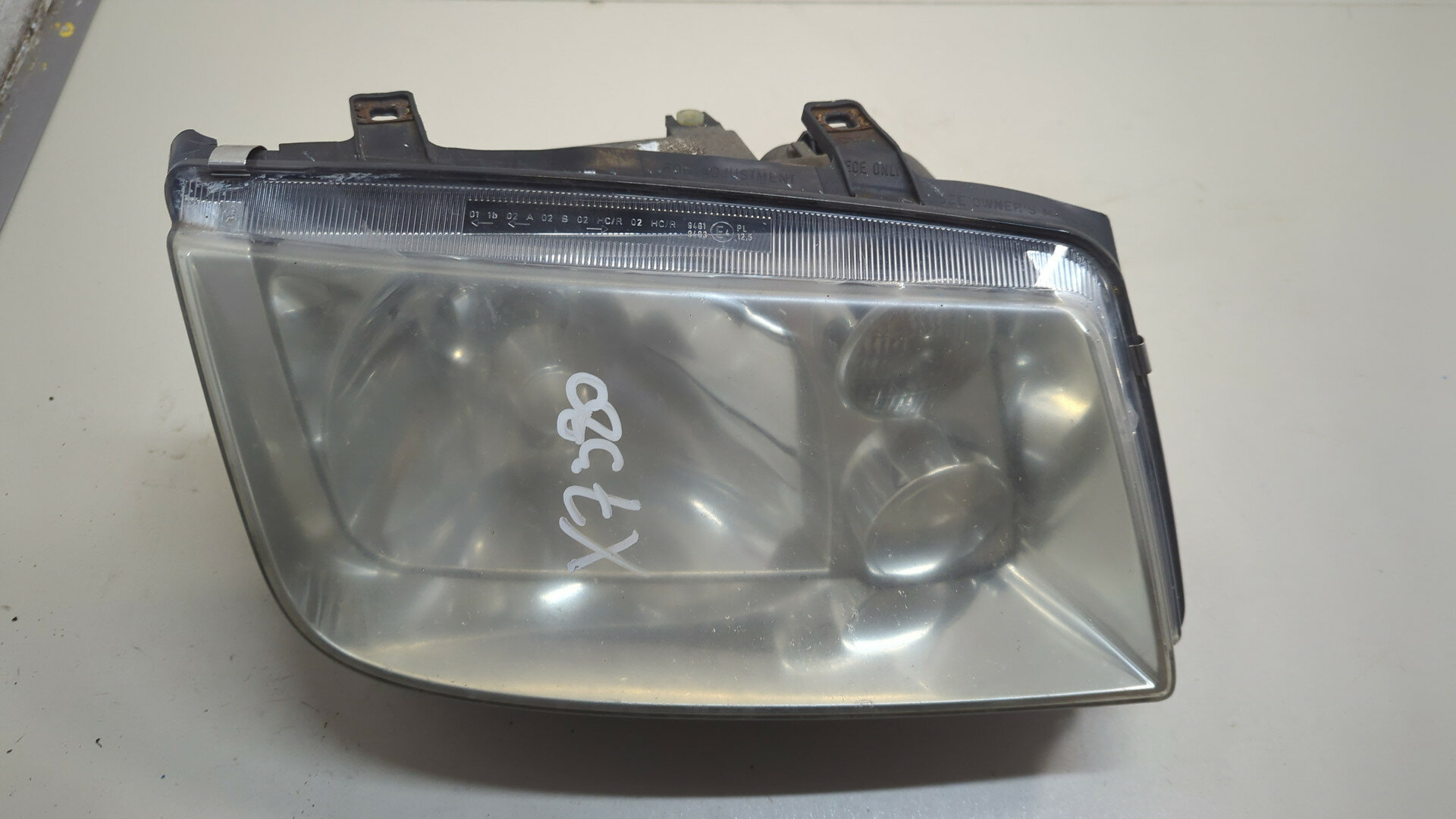 Фара (передняя) правая Volkswagen Bora Б/У