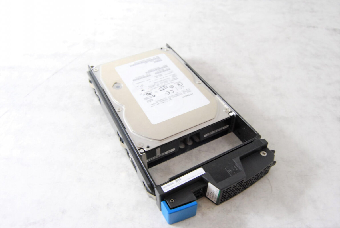 Жесткий диск Hitachi DKR2H-K30SS 300Gb SAS 3,5" HDD