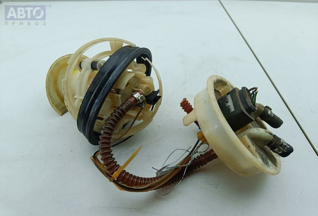 Насос топливный Volkswagen Passat B5