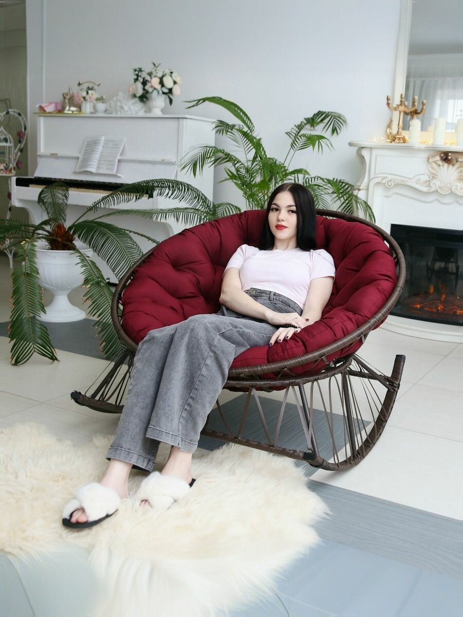 Кресло качалка хобарт; цвет кресла Шоколадный ротанг, цвет подушки Бордовый В*Ш*Г(80*110*60)