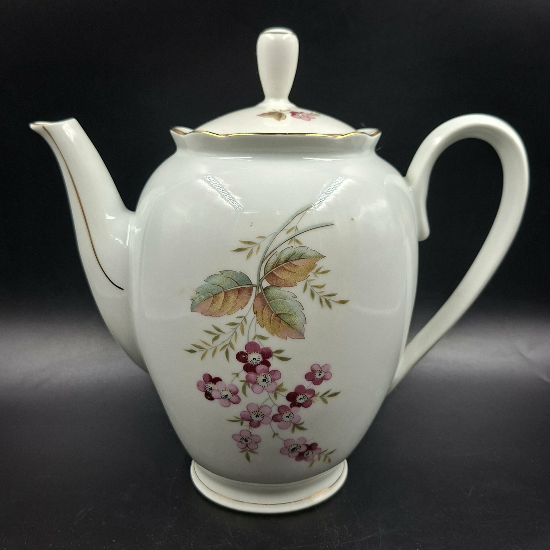 Чайник с нежным цветочным декором, фарфор, деколь, золочение, Kahla-Könitz, ГДР, 1954-1962 гг.