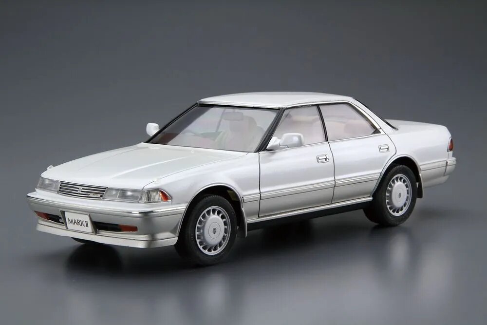 Сборная модель Toyota GX81 Mark II 2.0 Grande Twincam24 '88 масштаб 1:10 для сборки — фото 1