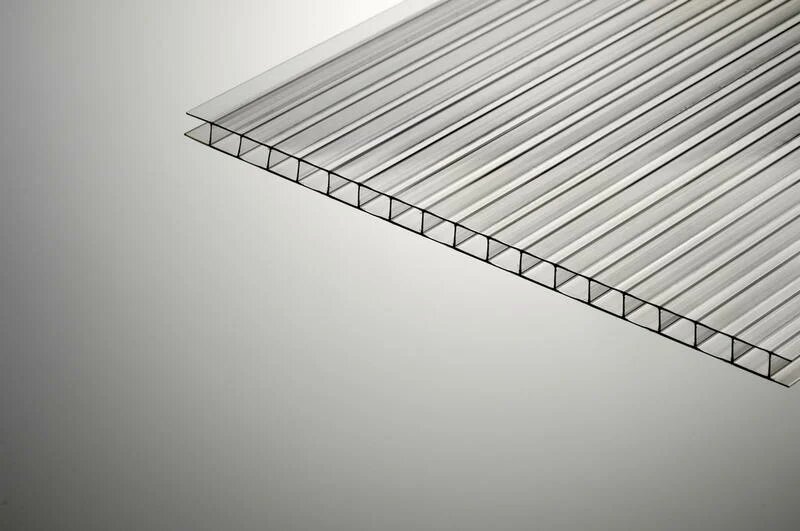 Сотовый поликарбонат прозрачный 6 мм. 2.1 х 6 м. Юг ойл Пласт. 1 лист