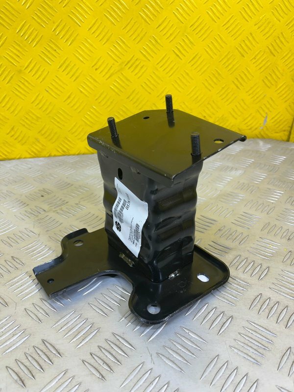 Кронштейн усилителя переднего бампера правый Nissan Qashqai (J11) 2013-2019 2016