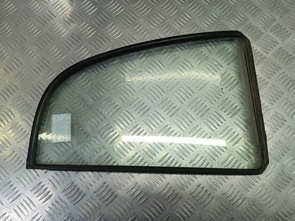 Стекло двери заднее левое Б/У для SUZUKI Grand Vitara I рестайлинг (2000—2006) 84556-65D01