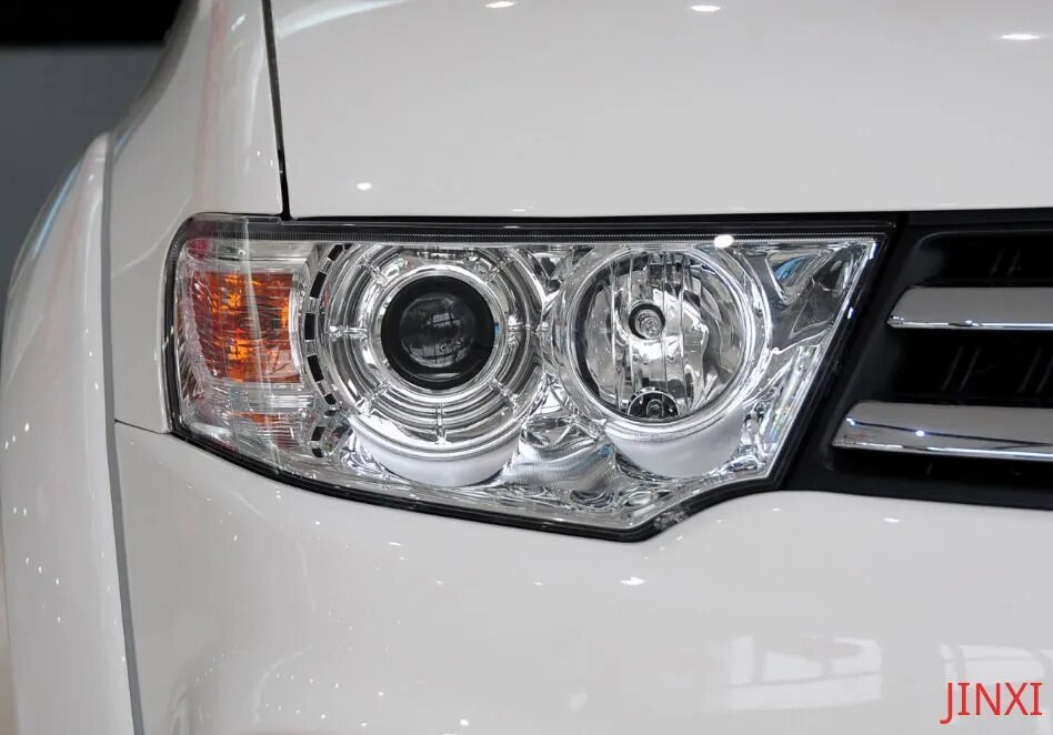 Стекло фары для Mitsubishi Pajero Sport 2008-2015, комплект 2 шт, прозрачное