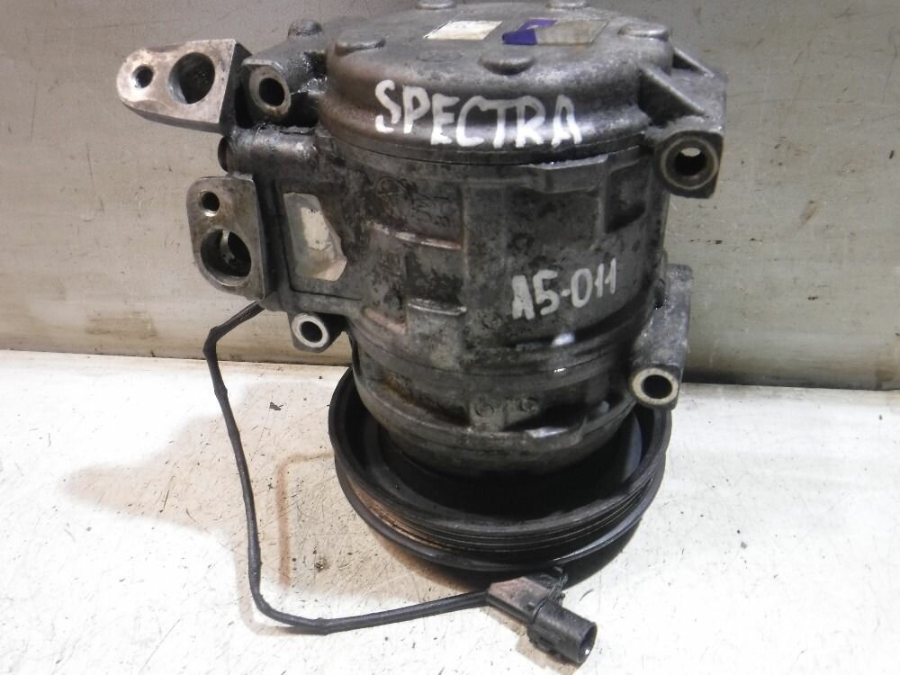 Компрессор кондиционера Kia Spectra