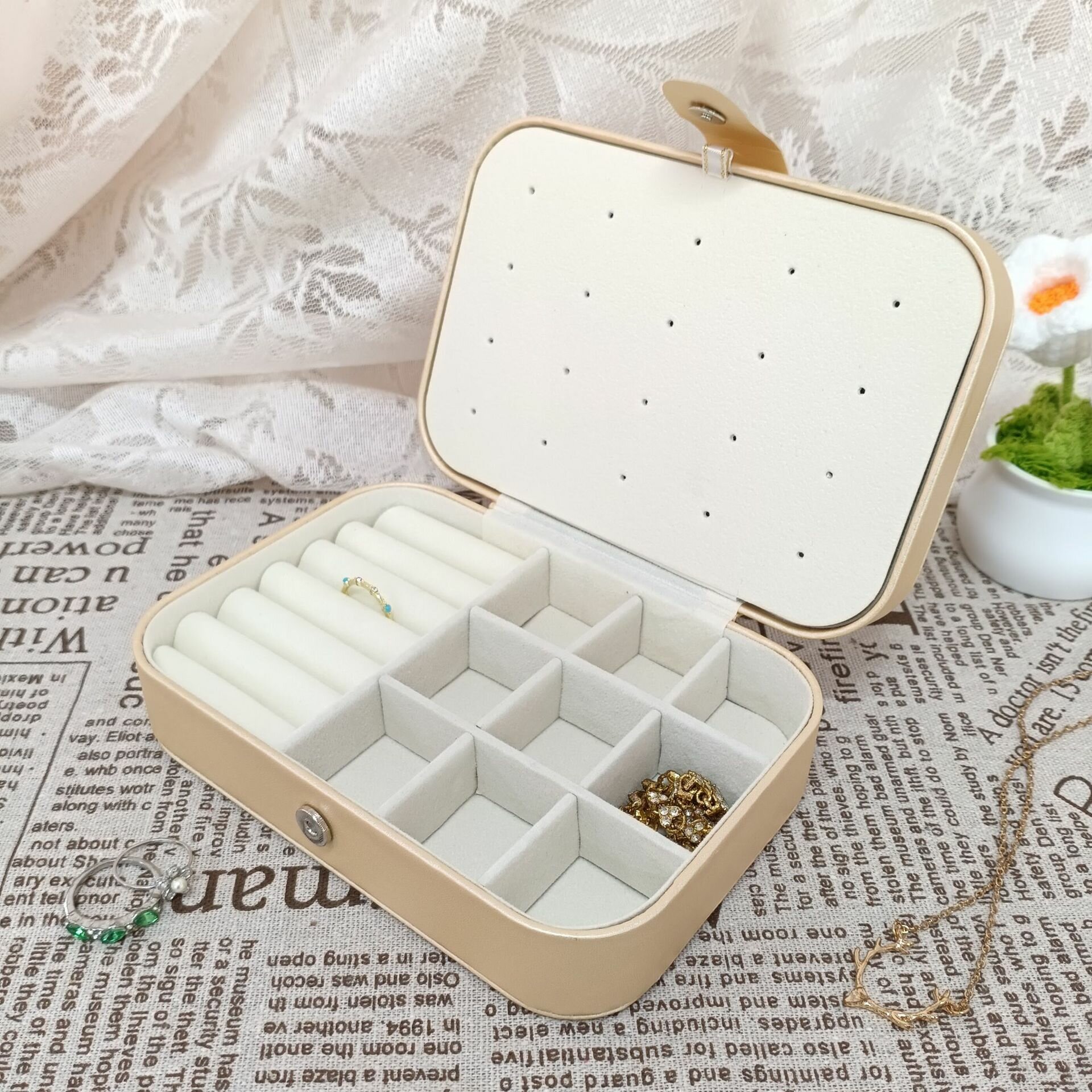 Кожаная подставка для серег из ПУ-кожи, компактный органайзер для ювелирных изделий, 16x11x5 см, цвет золотой