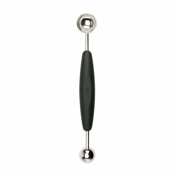 Двойная ложка-нуазетка OXO Good Grips для вырезания одинаковых шариков из мякоти овощей и фруктов О-39781