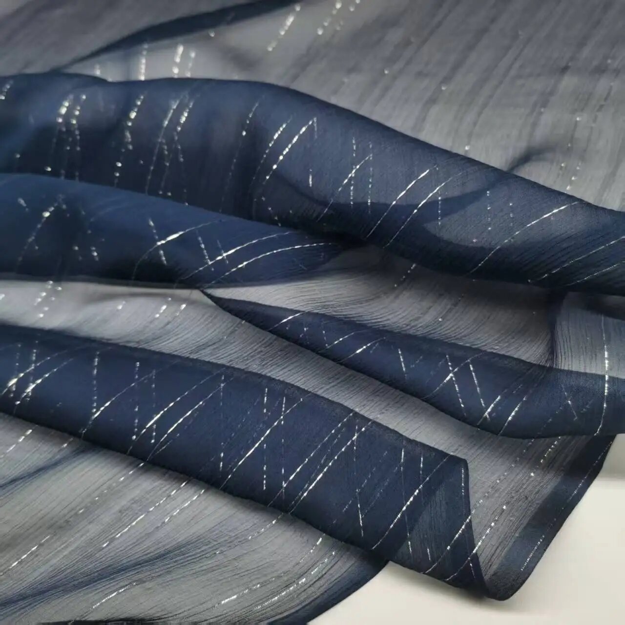 Ткань жаккард Navy-Silver с металлическим блеском, 95 см