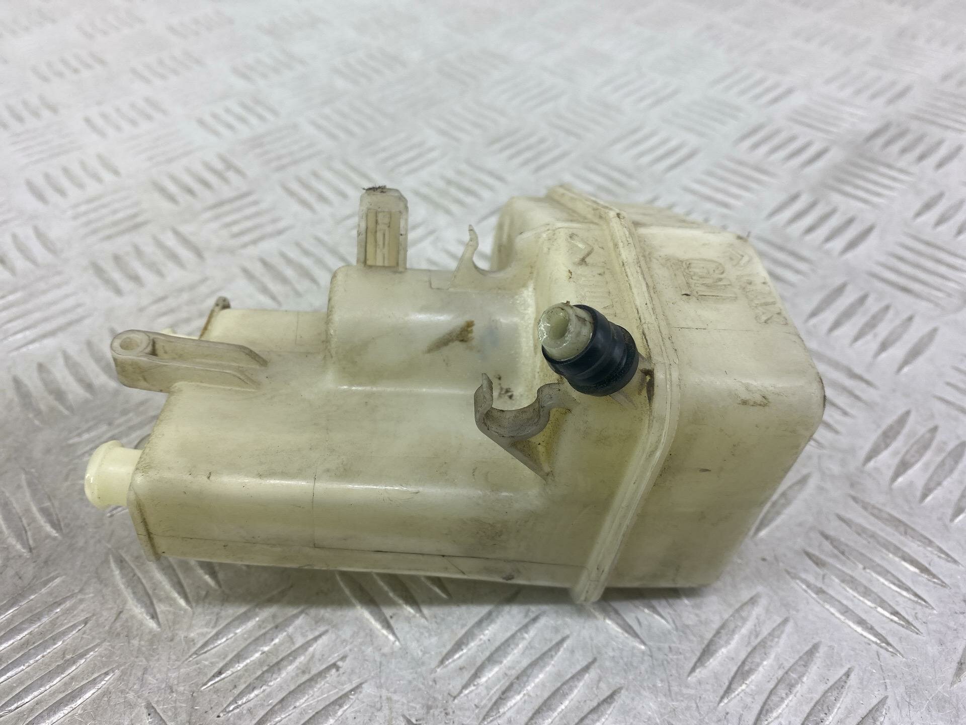 Бачок тормозной жидкости Opel Vectra C 2002 320670692