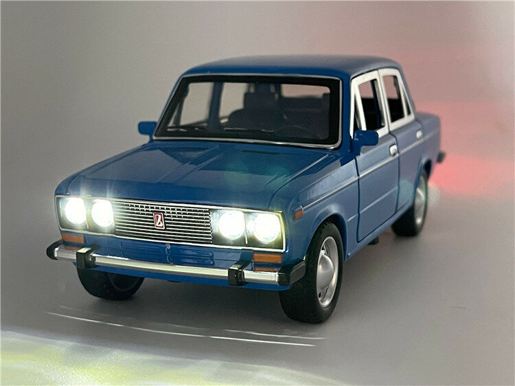 1/24 Легкосплавная модель автомобиля Lada имитирует автомобиль со звуком и светом, может открывать 6 дверей