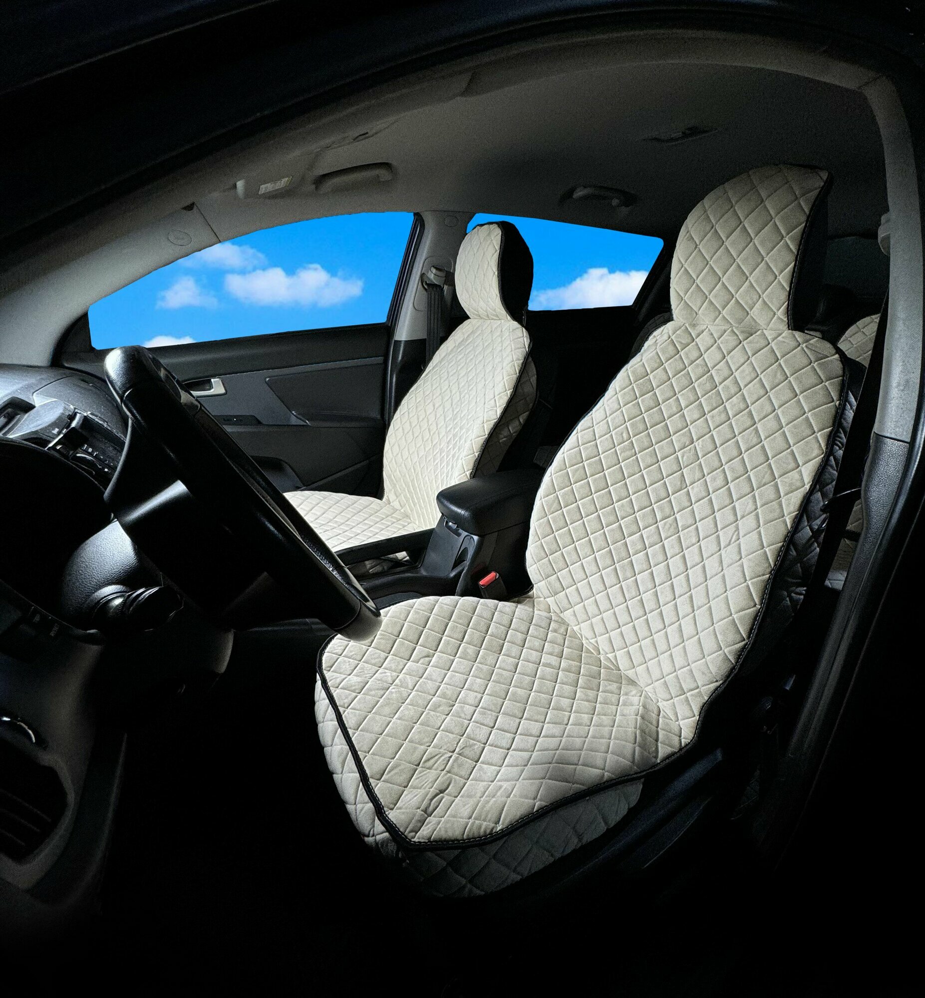 Накидки для Changan / Чанган CS55 Plus, CS35+, CS75+, UNI-T, Alsvin и др. на передние сиденья с подголовником и защитой боковин из велюра, бежевый