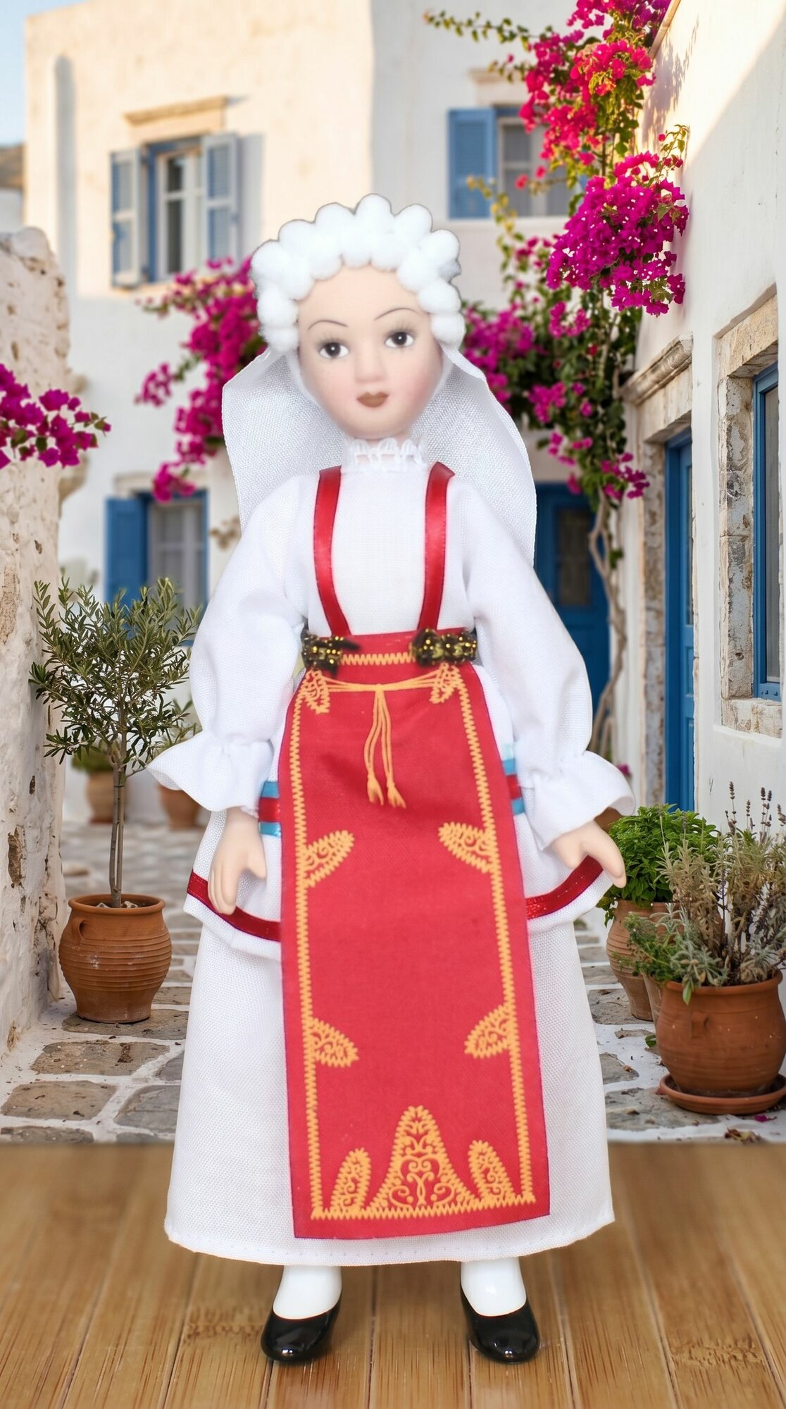 Кукла коллекционная в греческом девичьем костюме