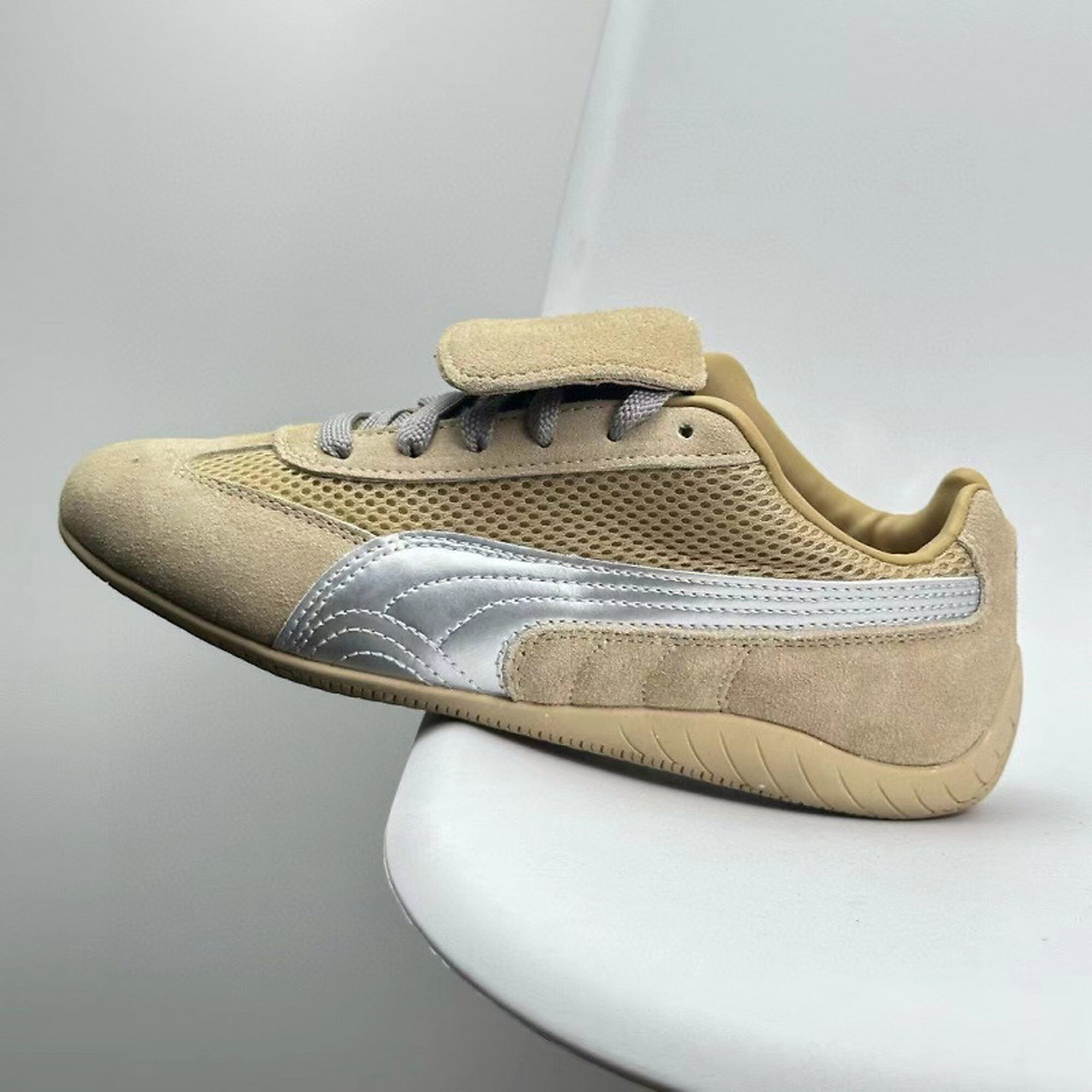 Кроссовки Casual