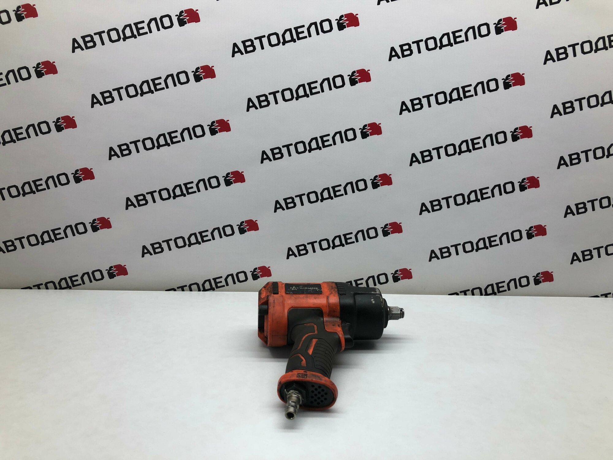 Пневмогайковерт ударный 1/2DR 860Нм композитный