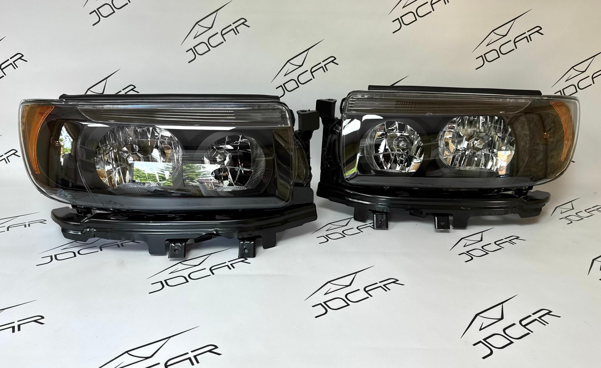 Фары комплект 2 шт для Subaru Forester SG (рестайлинг 2 модель) 2005-2008, передние, под галоген, подключение к штатной фишке