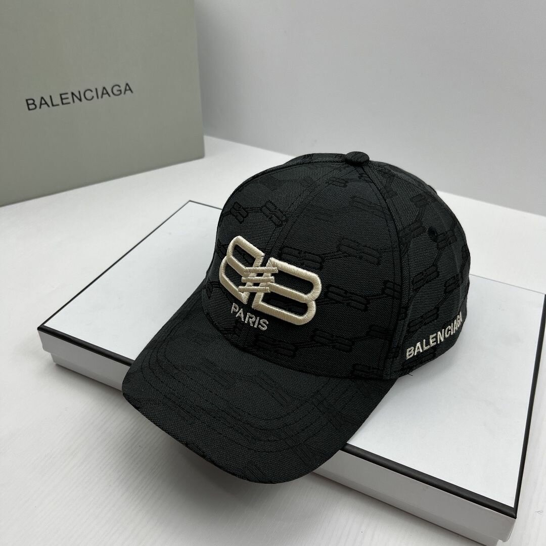 Бейсболка Balenciaga кепка