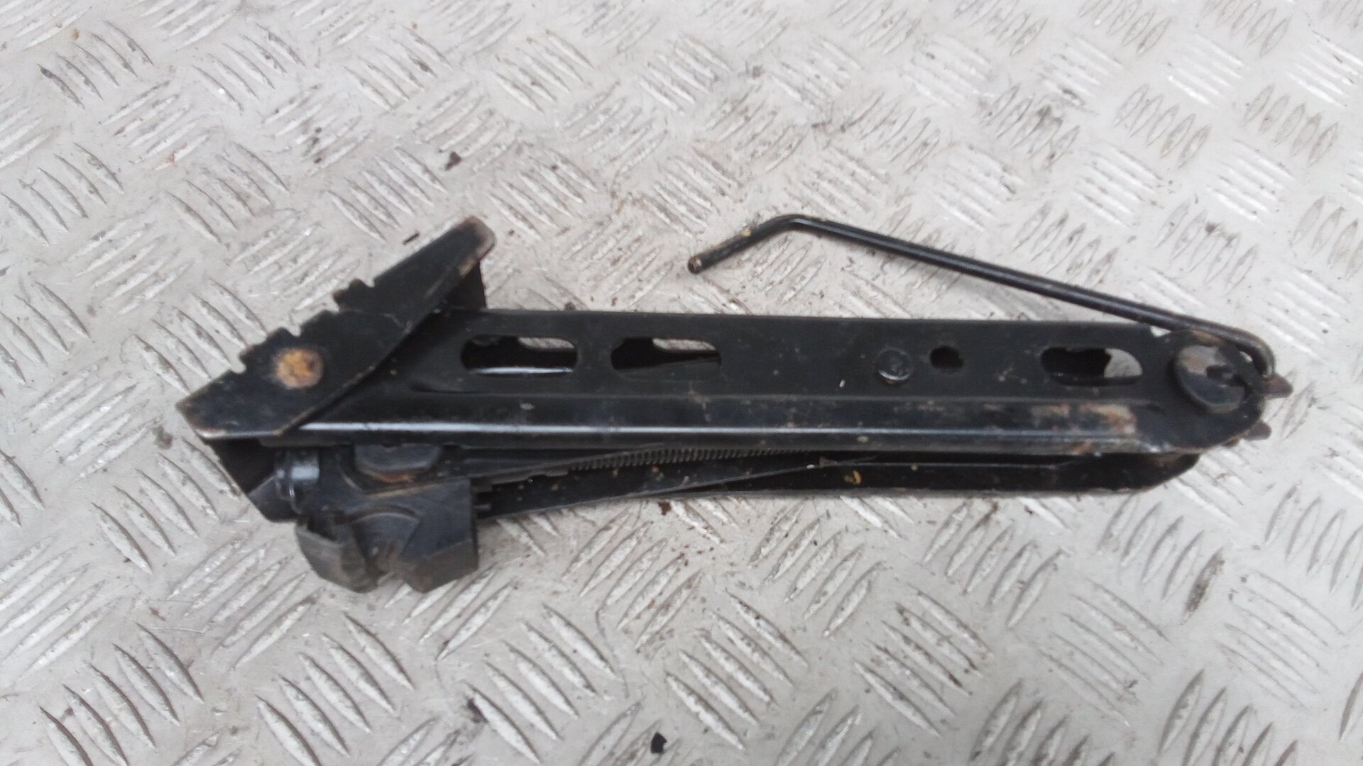 Домкрат OPEL CORSA D