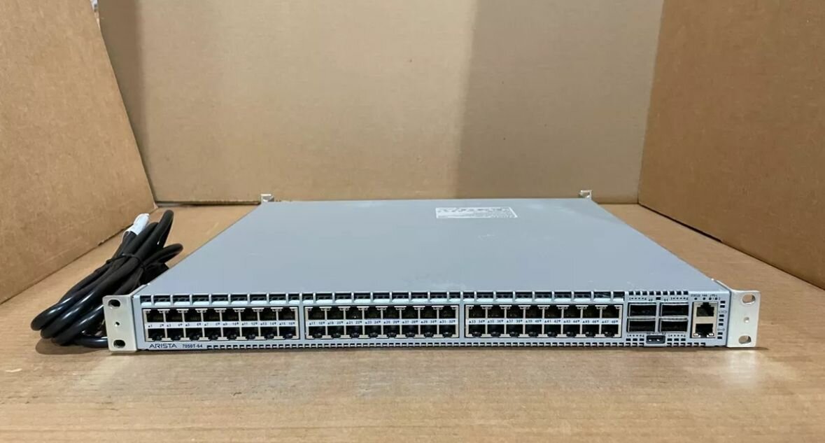 Коммутатор Arista DCS-7050T-64-R USED Б/У