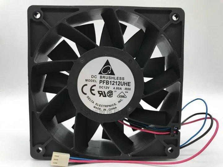 Вентилятор Delta PFB1212UHE-R00 DC12V 4.80A 120 120 38mm 3pin