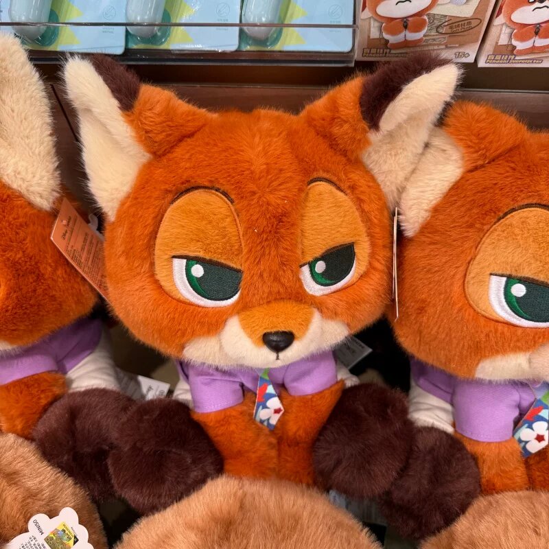 Плюшевая кукла-игрушка MINISO Zootopia: Ник и Джуди в повседневных костюмах, сидящие в позе. Ник_Аутентичная защита от